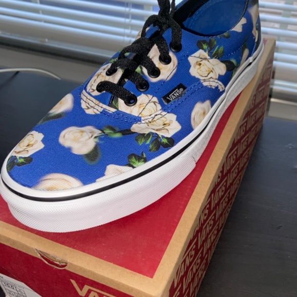 Vans | Shoes | New Vans Romantic Floral Lapis Blue Rose Flowers Men ...